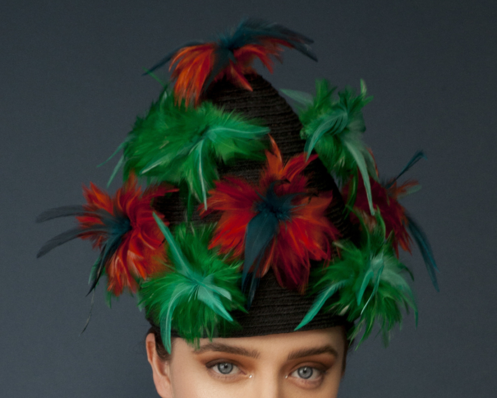 Anthony Peto e la funzione psicologica dei suoi cappelli. — Toh! Magazine