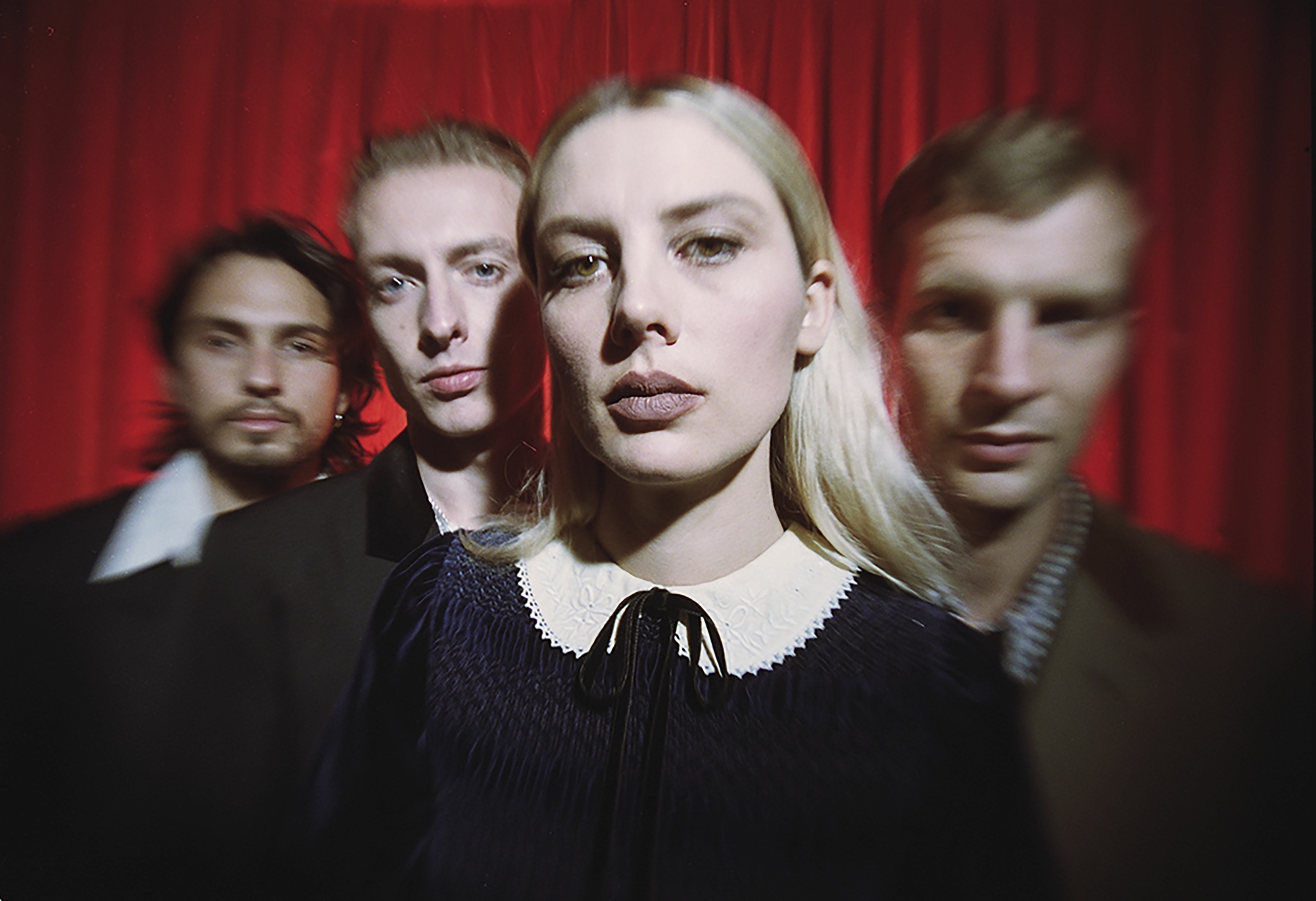 Wolf Alice: the warm side of the blue — Toh! Magazine