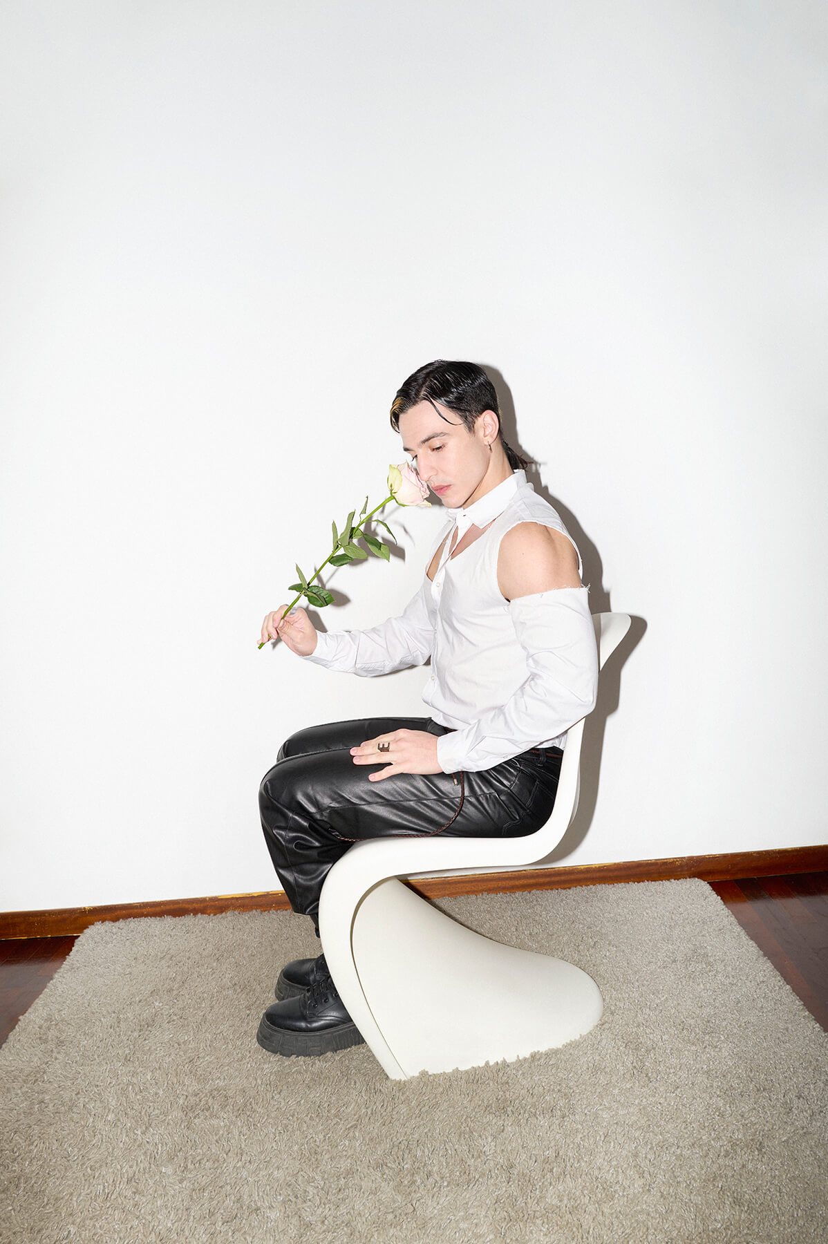 Vergo si libera dalle catene — Toh! Magazine