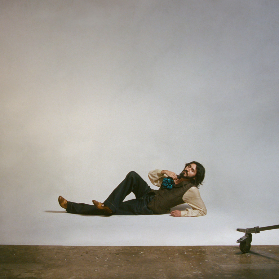 Loren Kramar con la sua musica racconta storie — Toh! Magazine